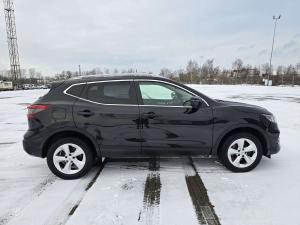 Black Nissan Qashqai 2019 in Marijampole, with an engine capacity of 1.33 L and mileage of 206 thousand km for 10500 €, photo 7 on AUTOMOTO.COM.LV