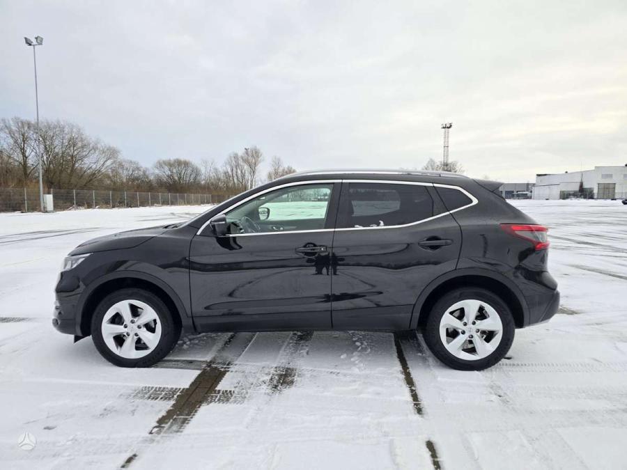 Black Nissan Qashqai 2019 in Marijampole, with an engine capacity of 1.33 L and mileage of 206 thousand km for 10500 €, photo 8 on AUTOMOTO.COM.LV