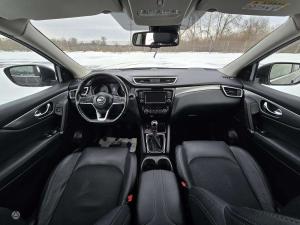 Black Nissan Qashqai 2019 in Marijampole, with an engine capacity of 1.33 L and mileage of 206 thousand km for 10500 €, photo 11 on AUTOMOTO.COM.LV