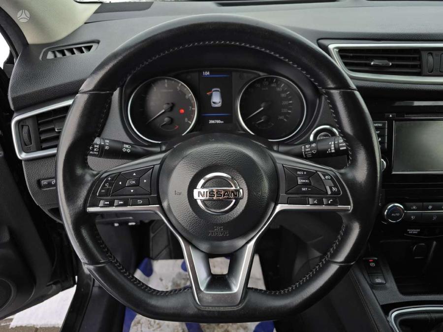 Black Nissan Qashqai 2019 in Marijampole, with an engine capacity of 1.33 L and mileage of 206 thousand km for 10500 €, photo 14 on AUTOMOTO.COM.LV