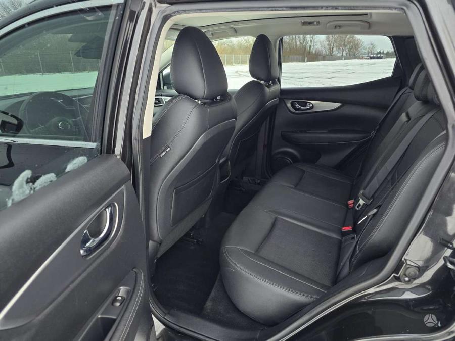 Black Nissan Qashqai 2019 in Marijampole, with an engine capacity of 1.33 L and mileage of 206 thousand km for 10500 €, photo 20 on AUTOMOTO.COM.LV