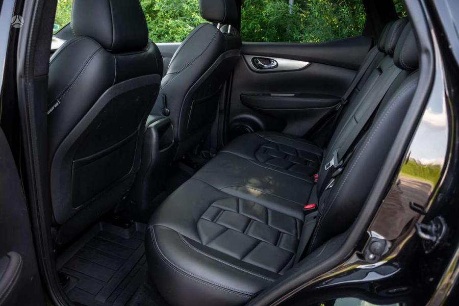 Melns Nissan Qashqai 2019 Elektrėnai, ar dzinēja tilpumu 1.75 L un nobraukumu 172 tūkst. km par 14350 €, foto 16 vietnē AUTOMOTO.COM.LV