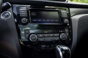 Melns Nissan Qashqai 2019 Elektrėnai, ar dzinēja tilpumu 1.75 L un nobraukumu 172 tūkst. km par 14350 €, foto 21 vietnē AUTOMOTO.COM.LV