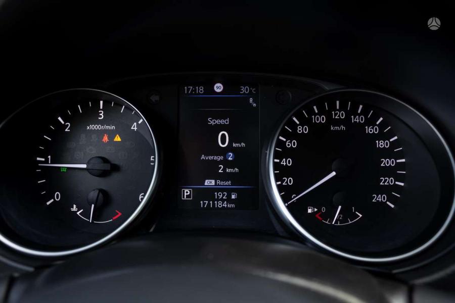 Melns Nissan Qashqai 2019 Elektrėnai, ar dzinēja tilpumu 1.75 L un nobraukumu 172 tūkst. km par 14350 €, foto 22 vietnē AUTOMOTO.COM.LV