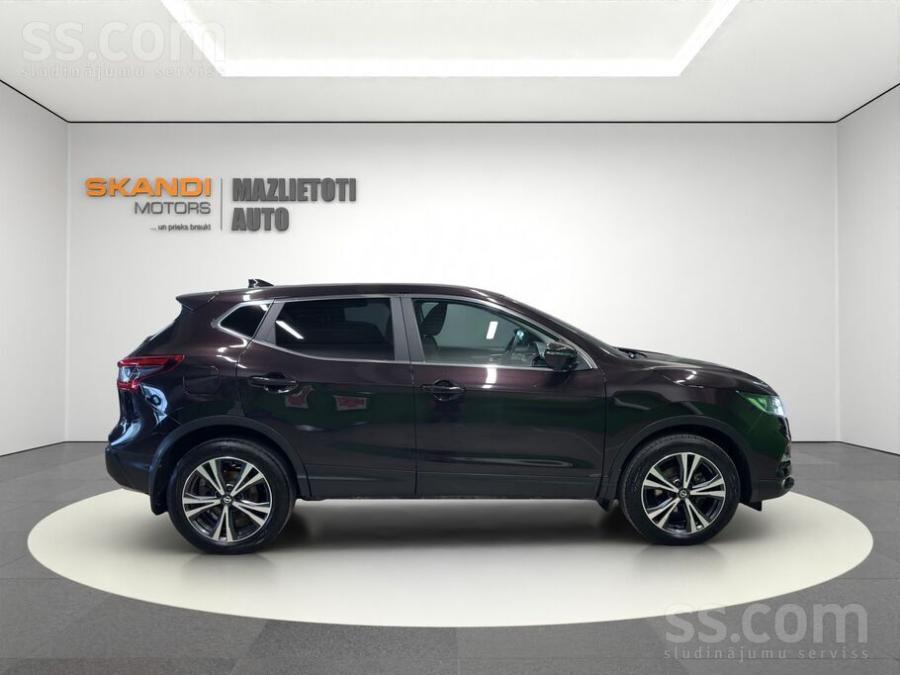 Black Nissan Qashqai 2019 in Riga, with an engine capacity of 1.30 L and mileage of 143 thousand km for 13790 €, photo 8 on AUTOMOTO.COM.LV