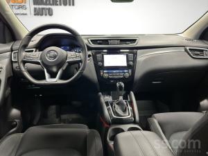 Black Nissan Qashqai 2019 in Riga, with an engine capacity of 1.30 L and mileage of 143 thousand km for 13790 €, photo 15 on AUTOMOTO.COM.LV