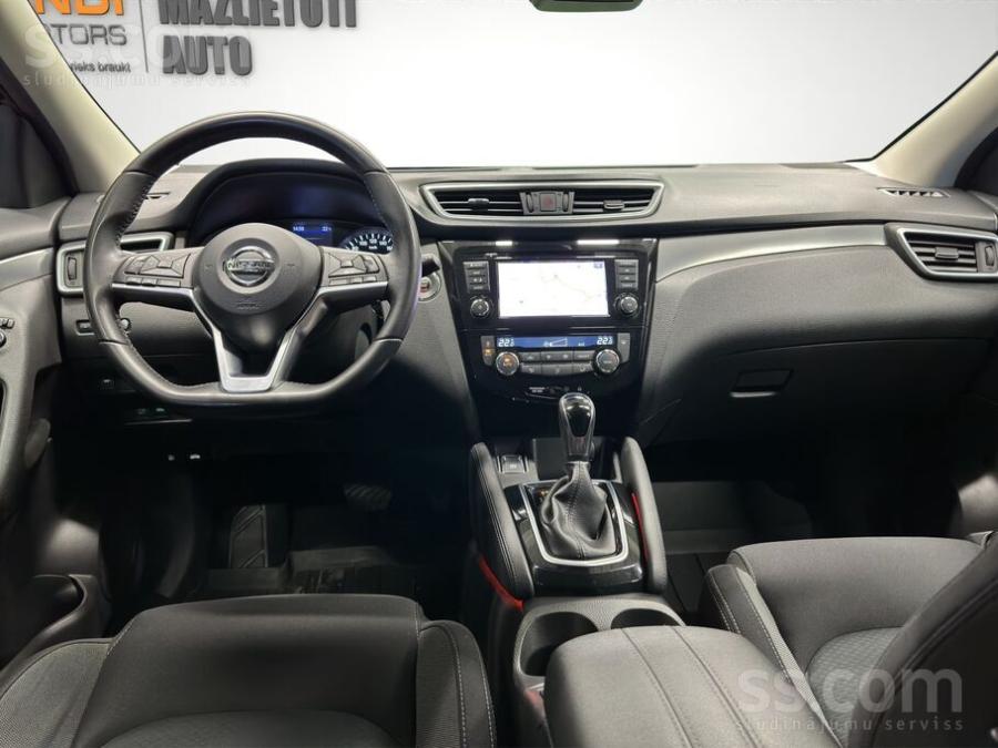 Black Nissan Qashqai 2019 in Riga, with an engine capacity of 1.30 L and mileage of 143 thousand km for 13790 €, photo 15 on AUTOMOTO.COM.LV