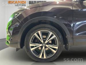 Black Nissan Qashqai 2019 in Riga, with an engine capacity of 1.30 L and mileage of 143 thousand km for 13790 €, photo 19 on AUTOMOTO.COM.LV