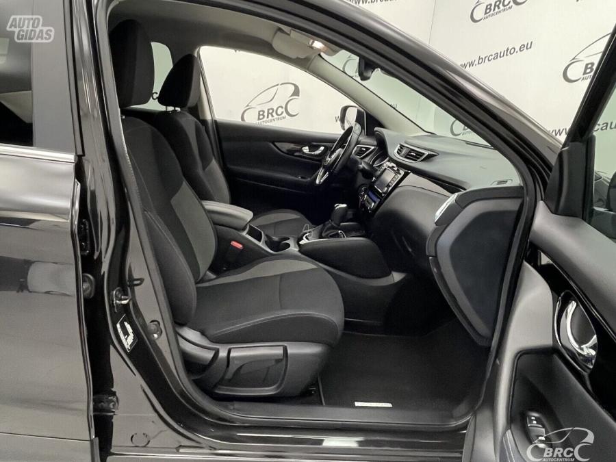 Melns Nissan Qashqai 2020 Avižieniai, ar dzinēja tilpumu 1.30 L un nobraukumu 157 tūkst. km par 14900 €, foto 4 vietnē AUTOMOTO.COM.LV