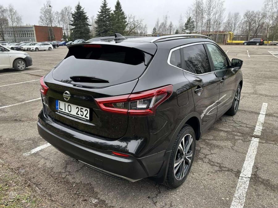 Melns Nissan Qashqai 2020 Viļņa, ar dzinēja tilpumu 1.30 L un nobraukumu 140 tūkst. km par 15200 €, foto 5 vietnē AUTOMOTO.COM.LV