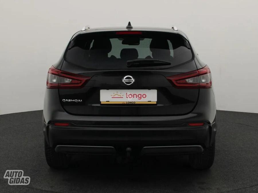Black Nissan Qashqai 2020 in Vilnius, with an engine capacity of 1.30 L and mileage of 182 thousand km for 13799 €, photo 6 on AUTOMOTO.COM.LV