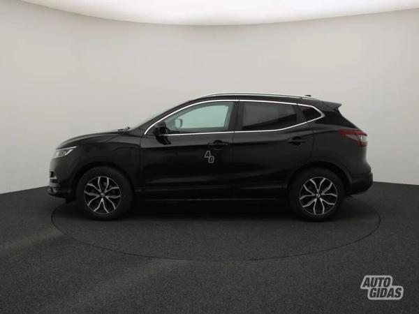 Black Nissan Qashqai 2020 in Vilnius, with an engine capacity of 1.30 L and mileage of 182 thousand km for 13799 €, photo 6 on AUTOMOTO.COM.LV
