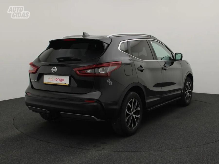 Black Nissan Qashqai 2020 in Vilnius, with an engine capacity of 1.30 L and mileage of 182 thousand km for 13799 €, photo 9 on AUTOMOTO.COM.LV