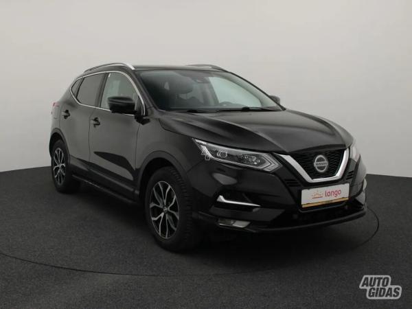 Black Nissan Qashqai 2020 in Vilnius, with an engine capacity of 1.30 L and mileage of 182 thousand km for 13799 €, photo 10 on AUTOMOTO.COM.LV