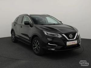 Black Nissan Qashqai 2020 in Vilnius, with an engine capacity of 1.30 L and mileage of 182 thousand km for 13799 €, photo 11 on AUTOMOTO.COM.LV