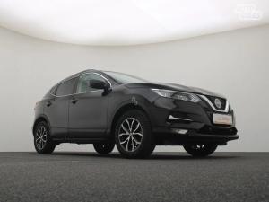 Black Nissan Qashqai 2020 in Vilnius, with an engine capacity of 1.30 L and mileage of 182 thousand km for 13799 €, photo 12 on AUTOMOTO.COM.LV