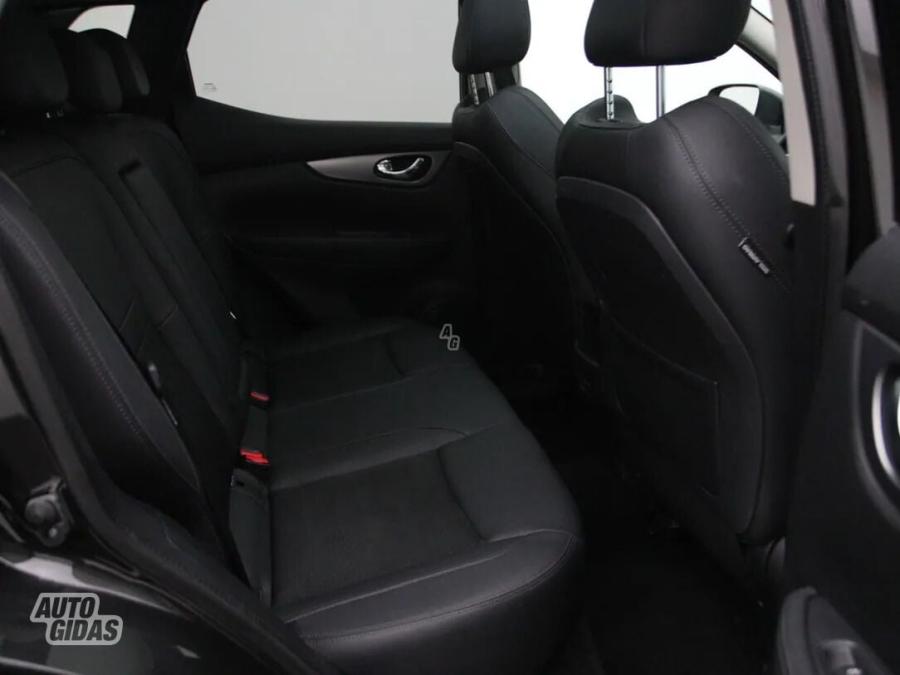 Black Nissan Qashqai 2020 in Vilnius, with an engine capacity of 1.30 L and mileage of 182 thousand km for 13799 €, photo 16 on AUTOMOTO.COM.LV