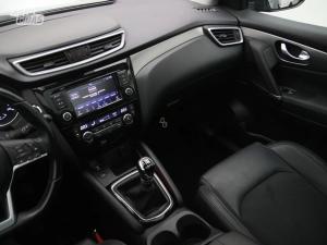 Black Nissan Qashqai 2020 in Vilnius, with an engine capacity of 1.30 L and mileage of 182 thousand km for 13799 €, photo 22 on AUTOMOTO.COM.LV