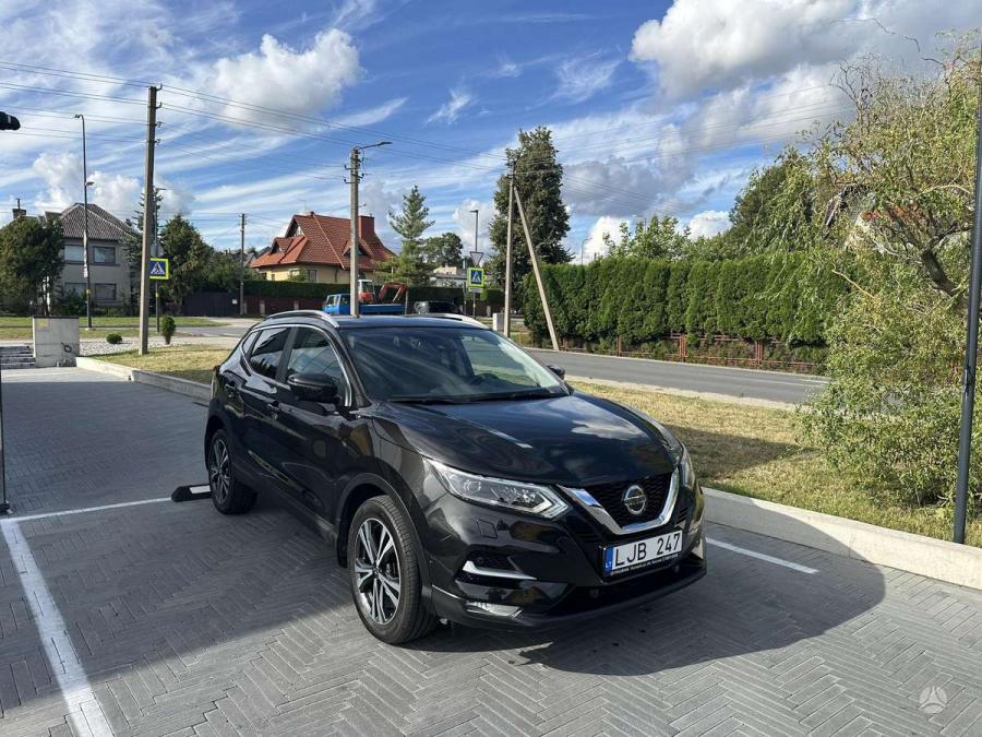 Melns Nissan Qashqai 2020 Kauņa, ar dzinēja tilpumu 1.33 L un nobraukumu 53 tūkst. km par 17399 €, foto 4 vietnē AUTOMOTO.COM.LV