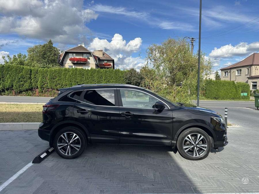 Melns Nissan Qashqai 2020 Kauņa, ar dzinēja tilpumu 1.33 L un nobraukumu 53 tūkst. km par 17399 €, foto 5 vietnē AUTOMOTO.COM.LV