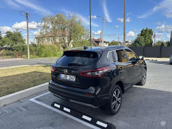 Black Nissan Qashqai 2020 in Kaunas, with an engine capacity of 1.33 L and mileage of 53 thousand km for 17399 €, photo 6 on AUTOMOTO.COM.LV