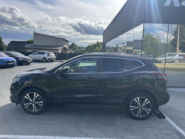 Black Nissan Qashqai 2020 in Kaunas, with an engine capacity of 1.33 L and mileage of 53 thousand km for 17399 €, photo 9 on AUTOMOTO.COM.LV