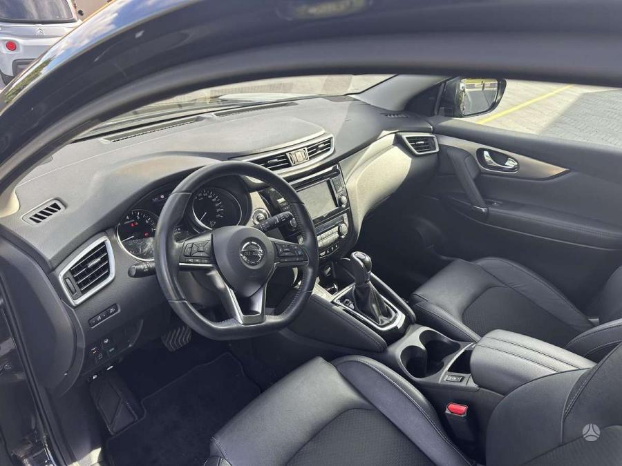 Melns Nissan Qashqai 2020 Kauņa, ar dzinēja tilpumu 1.33 L un nobraukumu 53 tūkst. km par 17399 €, foto 16 vietnē AUTOMOTO.COM.LV