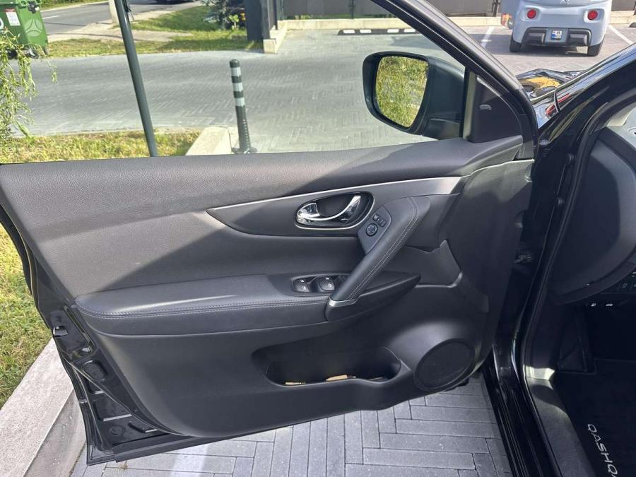 Melns Nissan Qashqai 2020 Kauņa, ar dzinēja tilpumu 1.33 L un nobraukumu 53 tūkst. km par 17399 €, foto 18 vietnē AUTOMOTO.COM.LV