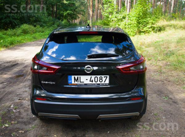 Melns Nissan Qashqai 2020 Rīga, ar dzinēja tilpumu 1.30 L un nobraukumu 86 tūkst. km par 15000 €, foto 6 vietnē AUTOMOTO.COM.LV