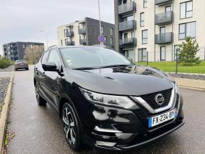 Black Nissan Qashqai 2021 in Kaunas, with an engine capacity of 1.46 L and mileage of 185 thousand km for 15330 €, photo 3 on AUTOMOTO.COM.LV