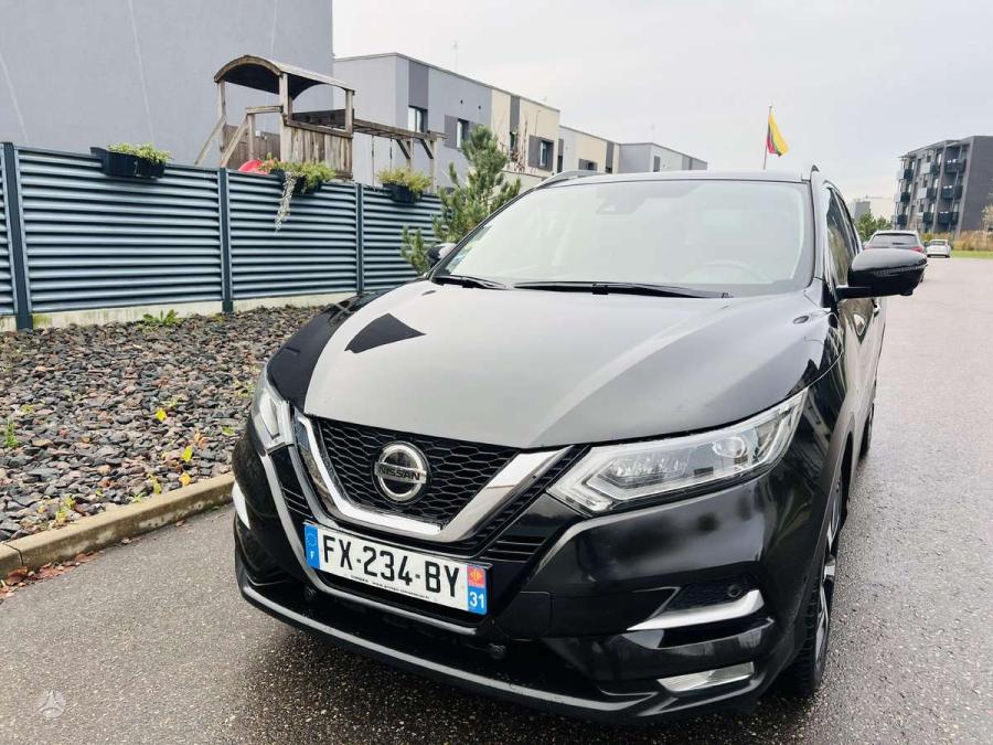 Black Nissan Qashqai 2021 in Kaunas, with an engine capacity of 1.46 L and mileage of 185 thousand km for 15330 €, photo 7 on AUTOMOTO.COM.LV