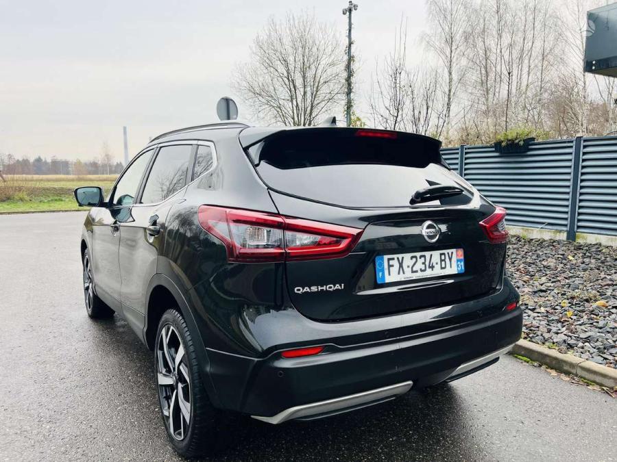 Black Nissan Qashqai 2021 in Kaunas, with an engine capacity of 1.46 L and mileage of 185 thousand km for 15330 €, photo 8 on AUTOMOTO.COM.LV