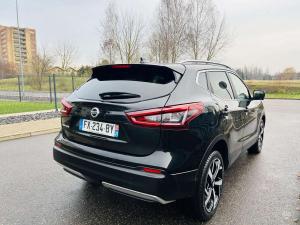 Black Nissan Qashqai 2021 in Kaunas, with an engine capacity of 1.46 L and mileage of 185 thousand km for 15330 €, photo 9 on AUTOMOTO.COM.LV