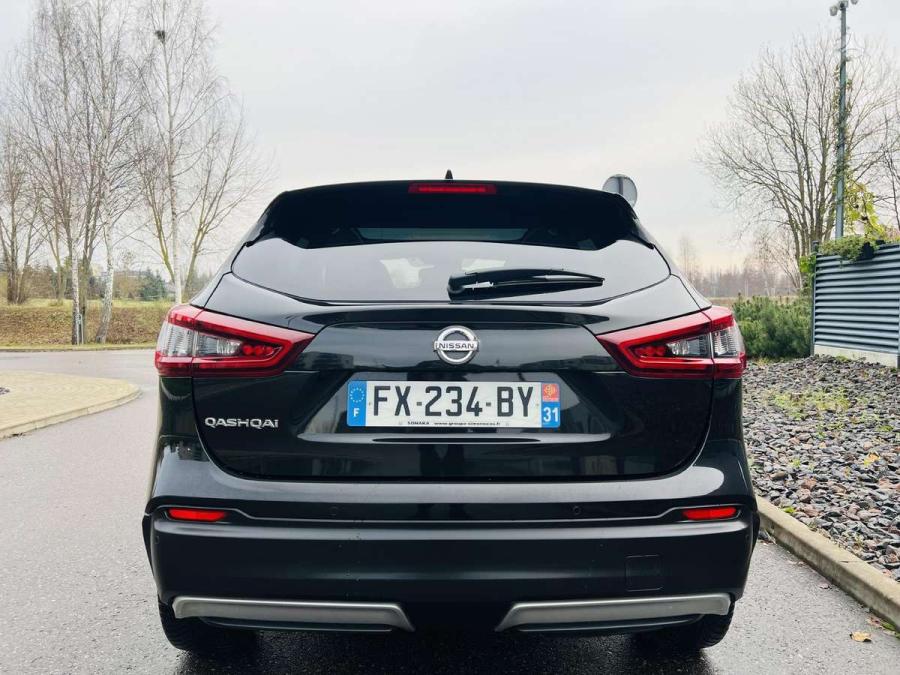 Black Nissan Qashqai 2021 in Kaunas, with an engine capacity of 1.46 L and mileage of 185 thousand km for 15330 €, photo 10 on AUTOMOTO.COM.LV