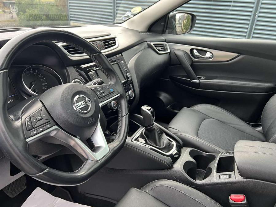 Black Nissan Qashqai 2021 in Kaunas, with an engine capacity of 1.46 L and mileage of 185 thousand km for 15330 €, photo 16 on AUTOMOTO.COM.LV
