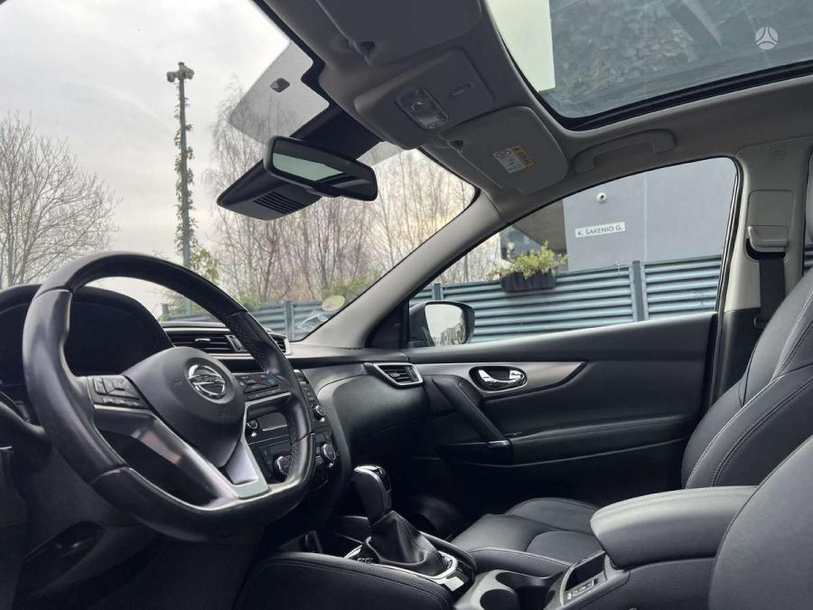 Black Nissan Qashqai 2021 in Kaunas, with an engine capacity of 1.46 L and mileage of 185 thousand km for 15330 €, photo 21 on AUTOMOTO.COM.LV