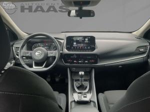 Black Nissan Qashqai 2021 in Kaunas, with an engine capacity of 1.30 L and mileage of 42 thousand km for 22379 €, photo 11 on AUTOMOTO.COM.LV