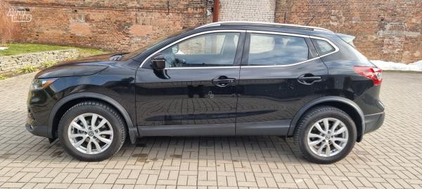 Black Nissan Qashqai 2021 in Kedainiai, with an engine capacity of 2.00 L and mileage of 46 thousand km for 15999 €, photo 7 on AUTOMOTO.COM.LV
