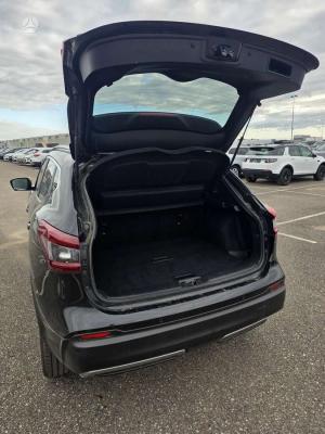 Black Nissan Qashqai 2021 in Vilnius, with an engine capacity of 1.46 L and mileage of 220 thousand km for 13300 €, photo 10 on AUTOMOTO.COM.LV