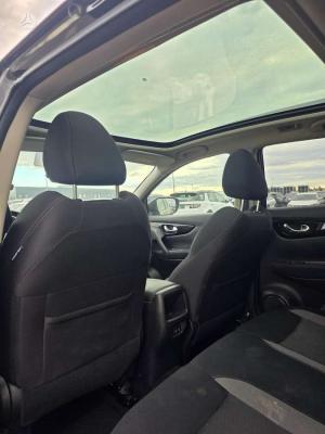 Black Nissan Qashqai 2021 in Vilnius, with an engine capacity of 1.46 L and mileage of 220 thousand km for 13300 €, photo 11 on AUTOMOTO.COM.LV