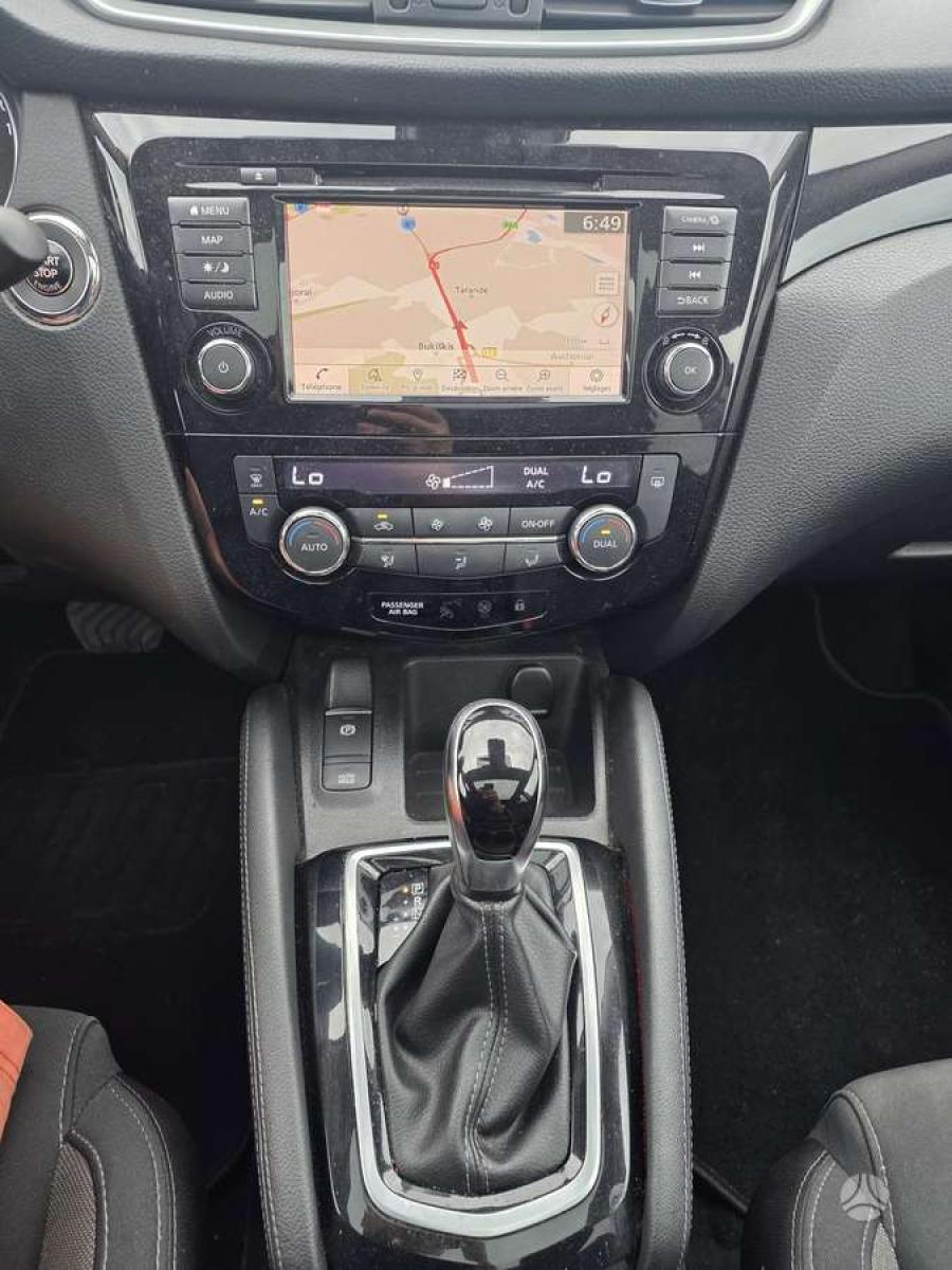 Black Nissan Qashqai 2021 in Vilnius, with an engine capacity of 1.46 L and mileage of 220 thousand km for 13300 €, photo 15 on AUTOMOTO.COM.LV