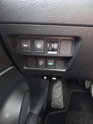 Black Nissan Qashqai 2021 in Vilnius, with an engine capacity of 1.46 L and mileage of 220 thousand km for 13300 €, photo 18 on AUTOMOTO.COM.LV