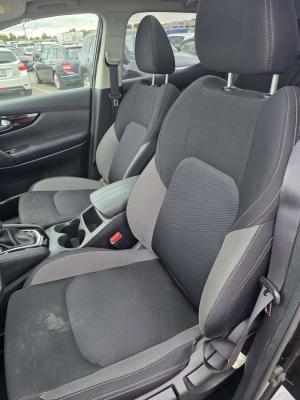 Black Nissan Qashqai 2021 in Vilnius, with an engine capacity of 1.46 L and mileage of 220 thousand km for 13300 €, photo 19 on AUTOMOTO.COM.LV