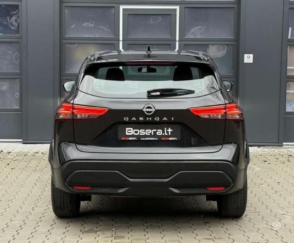 Black Nissan Qashqai 2022 in Siauliai, with an engine capacity of 1.33 L and mileage of 147 thousand km for 18990 €, photo 6 on AUTOMOTO.COM.LV