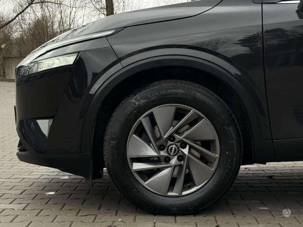 Black Nissan Qashqai 2022 in Siauliai, with an engine capacity of 1.33 L and mileage of 147 thousand km for 18990 €, photo 9 on AUTOMOTO.COM.LV