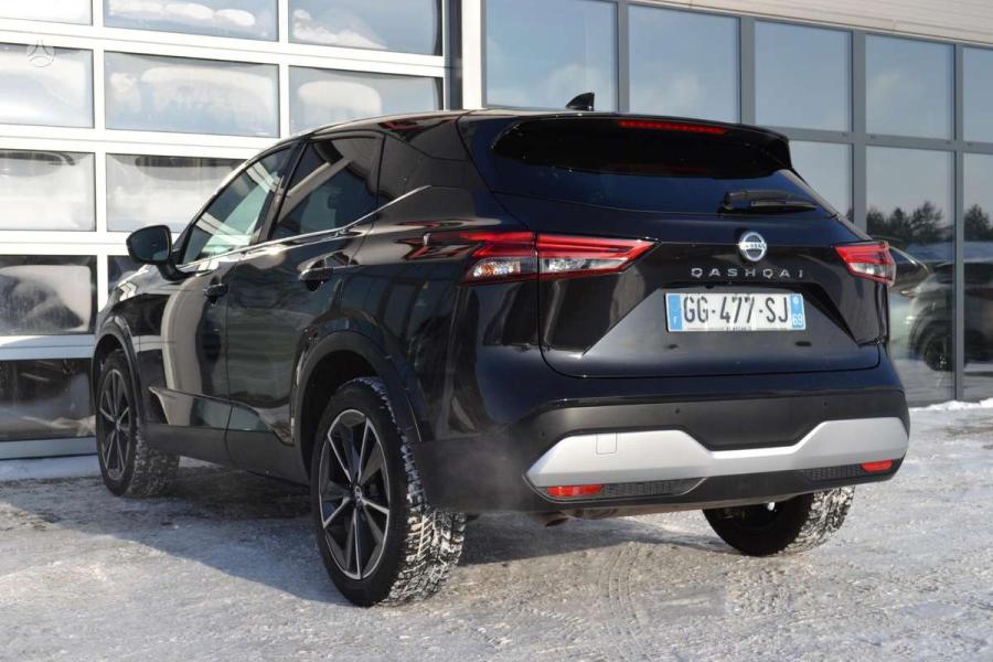 Black Nissan Qashqai 2022 in Vilnius, with an engine capacity of 1.33 L and mileage of 116 thousand km for 20000 €, photo 7 on AUTOMOTO.COM.LV
