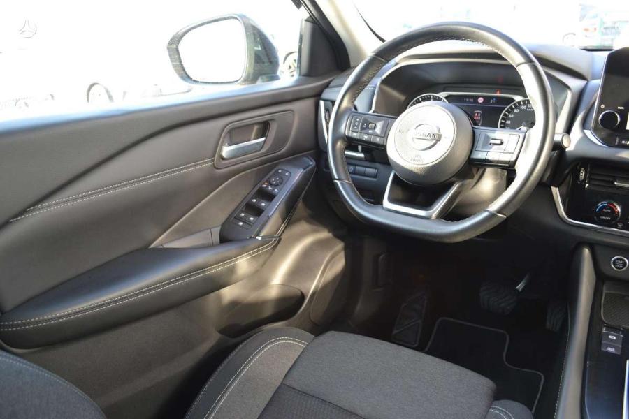 Black Nissan Qashqai 2022 in Vilnius, with an engine capacity of 1.33 L and mileage of 116 thousand km for 20000 €, photo 32 on AUTOMOTO.COM.LV