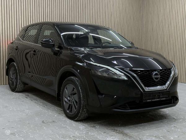 Black Nissan Qashqai 2022 in Marijampole, with an engine capacity of 1.33 L and mileage of 127 thousand km for 19300 €, photo 1 on AUTOMOTO.COM.LV