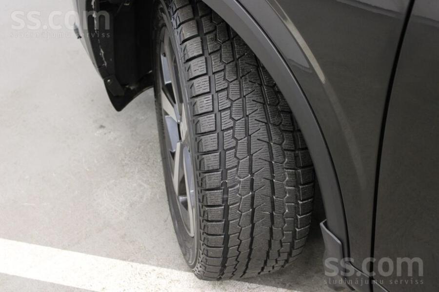 Black Nissan Qashqai 2022 in Riga, with an engine capacity of 1.30 L and mileage of 34 thousand km for 21590 €, photo 8 on AUTOMOTO.COM.LV