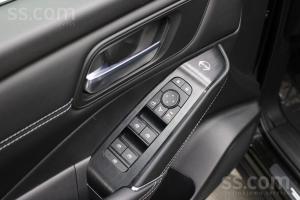 Black Nissan Qashqai 2022 in Riga, with an engine capacity of 1.30 L and mileage of 34 thousand km for 21590 €, photo 15 on AUTOMOTO.COM.LV